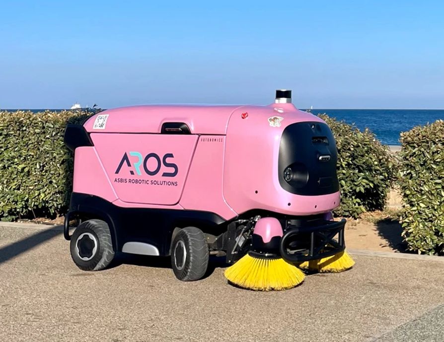Outdoor Cleaning Robotic Solutions