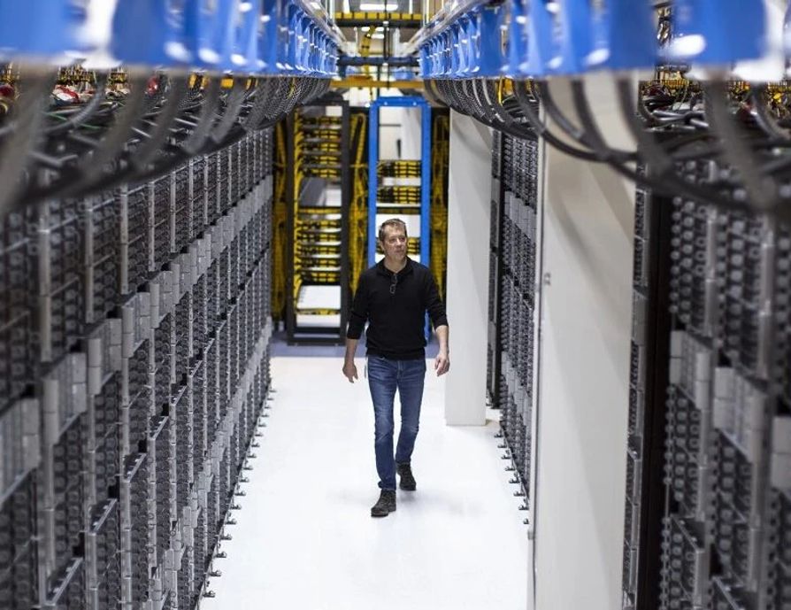 Microsoft Servers Distribution | Windows Server Solutions